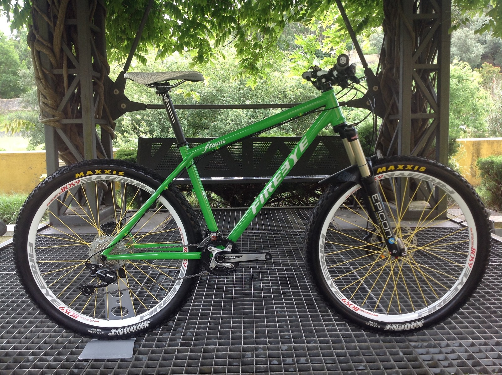 FireEye Flame SLX - SaltarTrilhos's Bike Check - Vital MTB