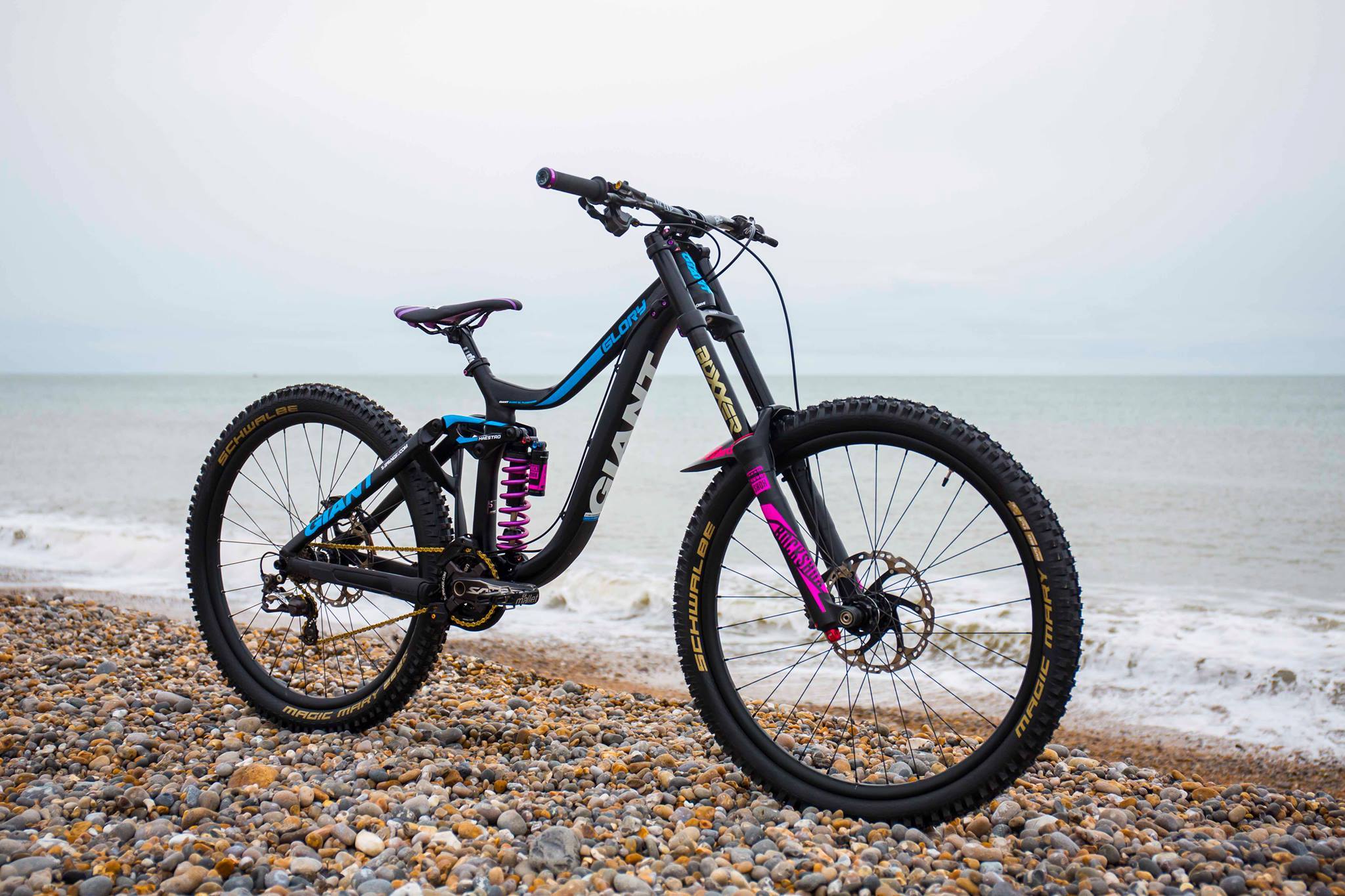 Ti-Springs.com Giant Glory 0 27.5" - tisprings's Bike Check - Vital MTB