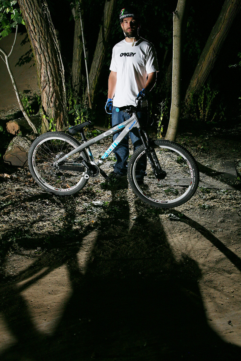 Timo Pritzel showing of his Voltage - Scott Sports - Mountain Biking ...