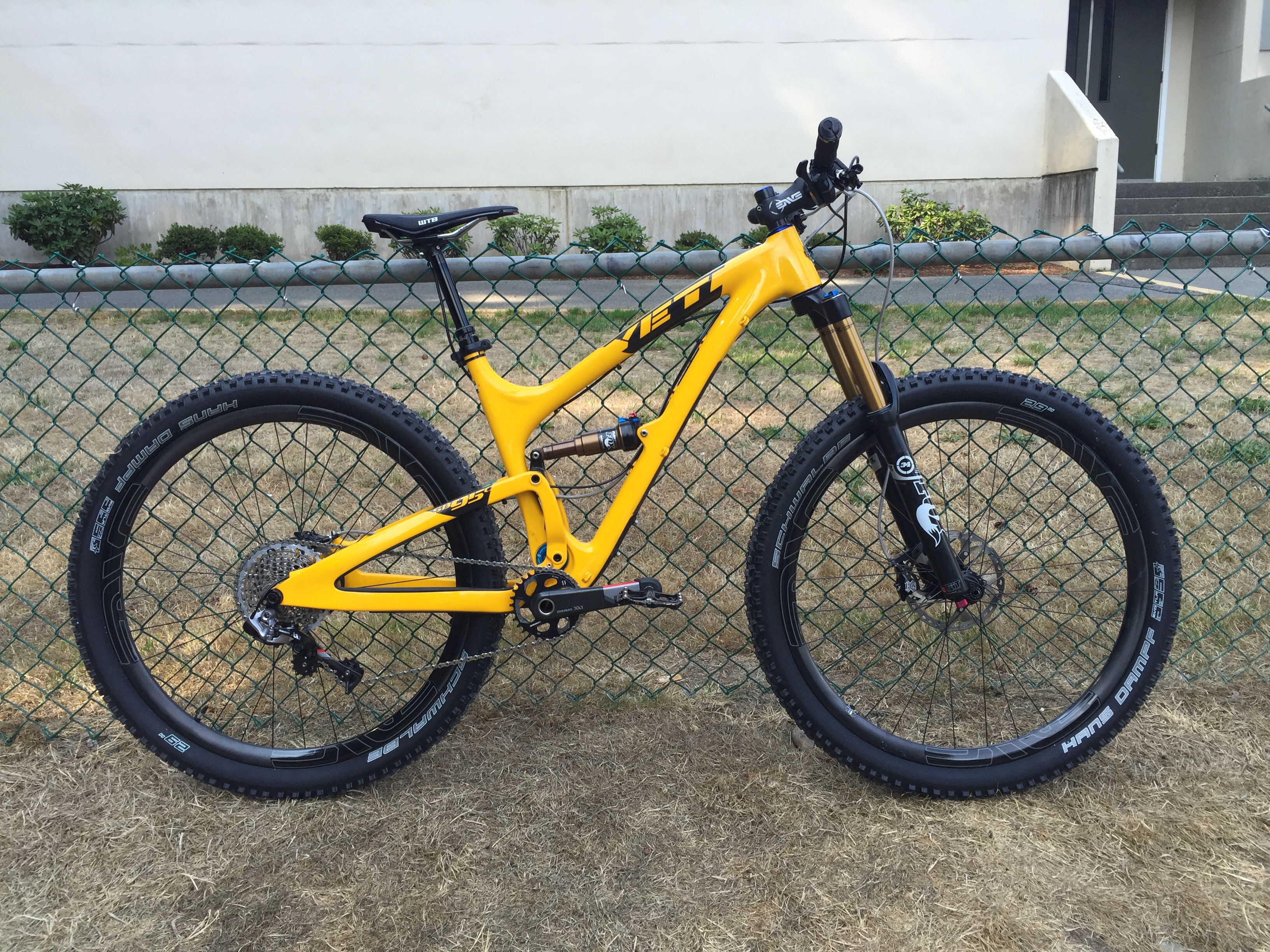 Yeti SB95C Tonka Truck - CD6's Bike Check - Vital MTB