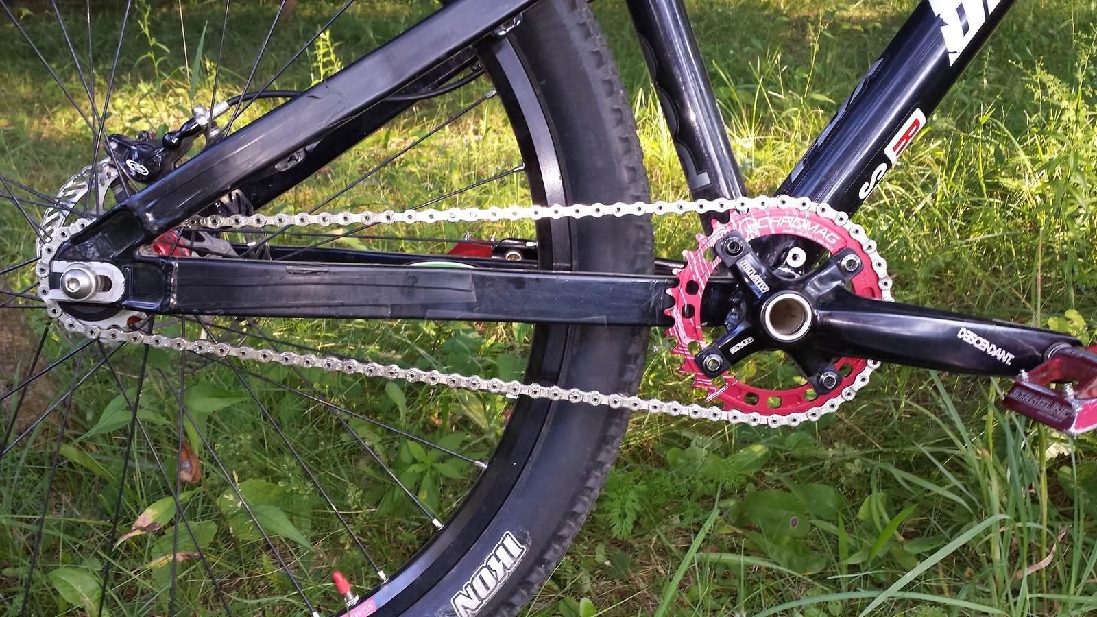 Total sports the bike shop's Banshee Amp 2013 chromag build ...