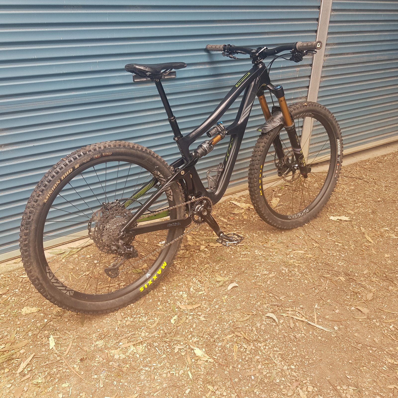 Ibis Ripmo V1 - Bob Chicken's Bike Check - Vital MTB