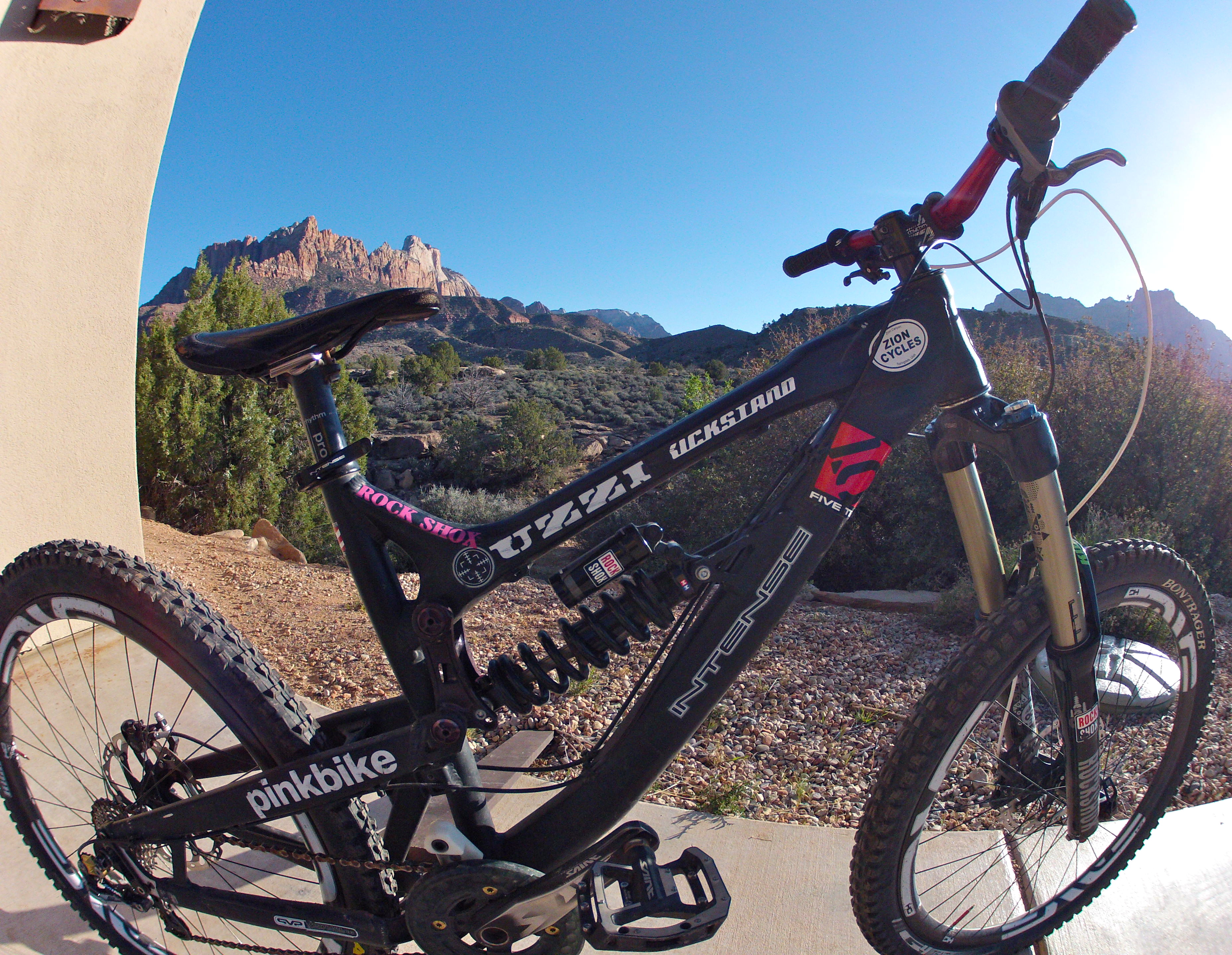 Kicklion's Intense Uzzi - Kicklion's Bike Check - Vital MTB