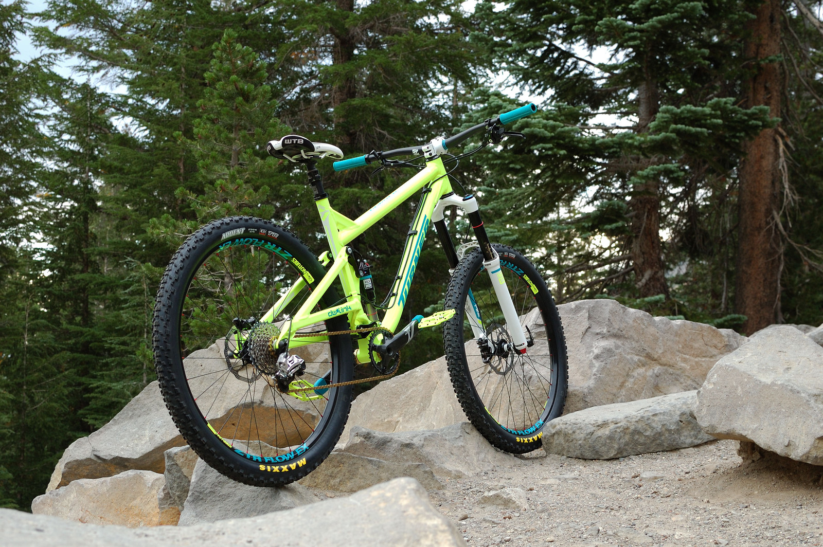 Flo-Yellow Turner Burner - decayxxx's Bike Check - Vital MTB