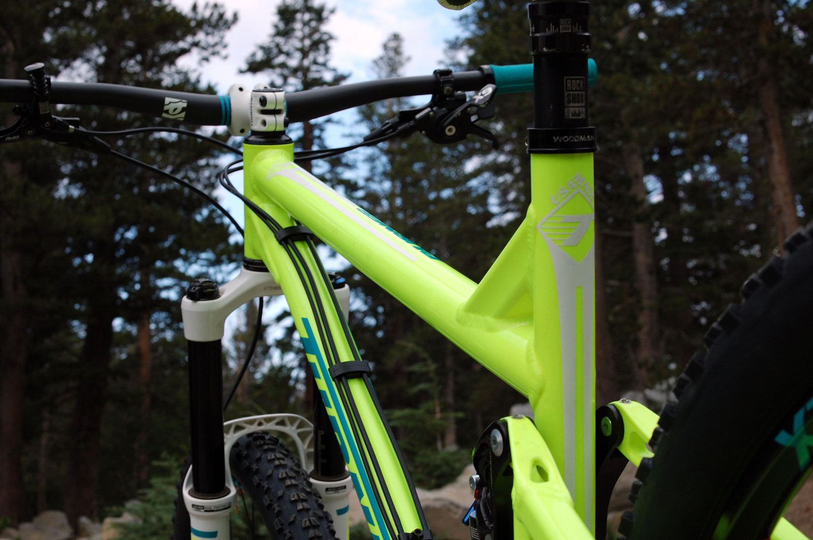 Flo-Yellow Turner Burner - decayxxx's Bike Check - Vital MTB