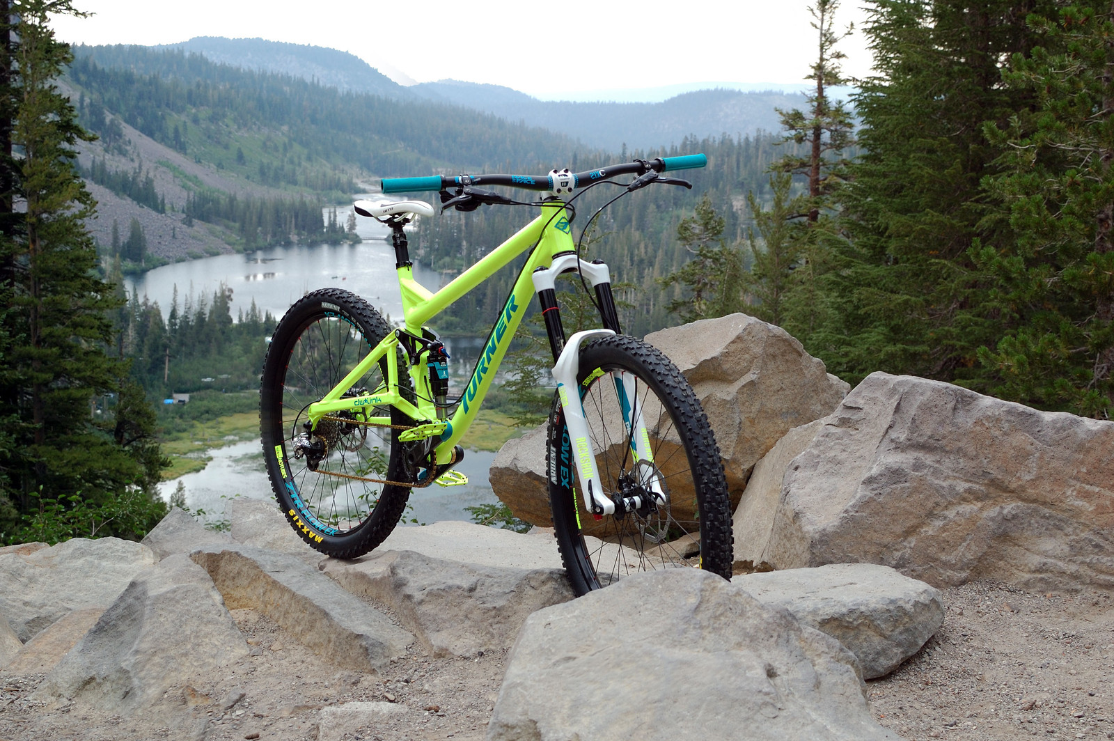 Flo-Yellow Turner Burner - decayxxx's Bike Check - Vital MTB