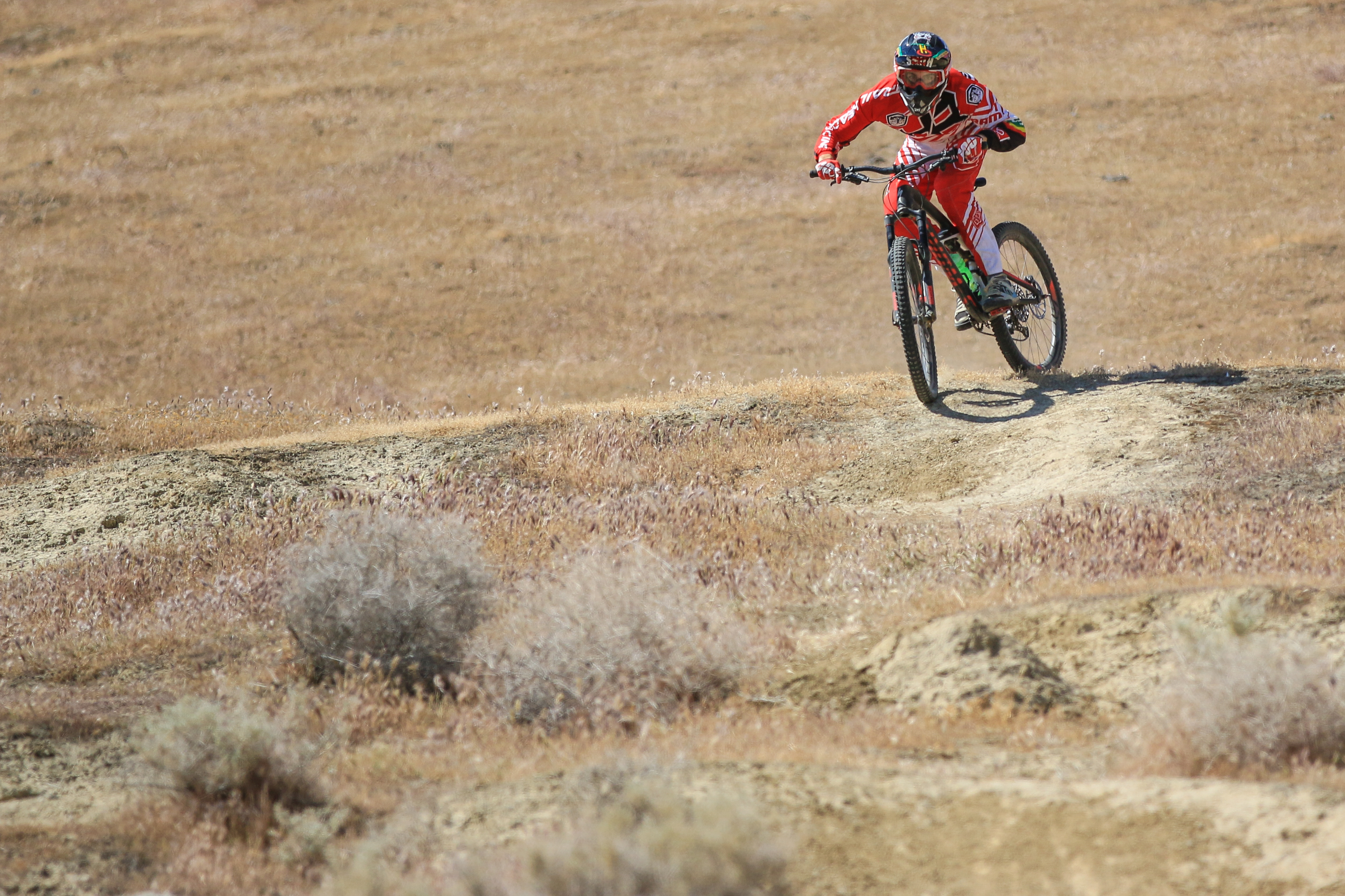 Ashton baby scrub - Trail Head Racing - Mountain Biking Pictures ...