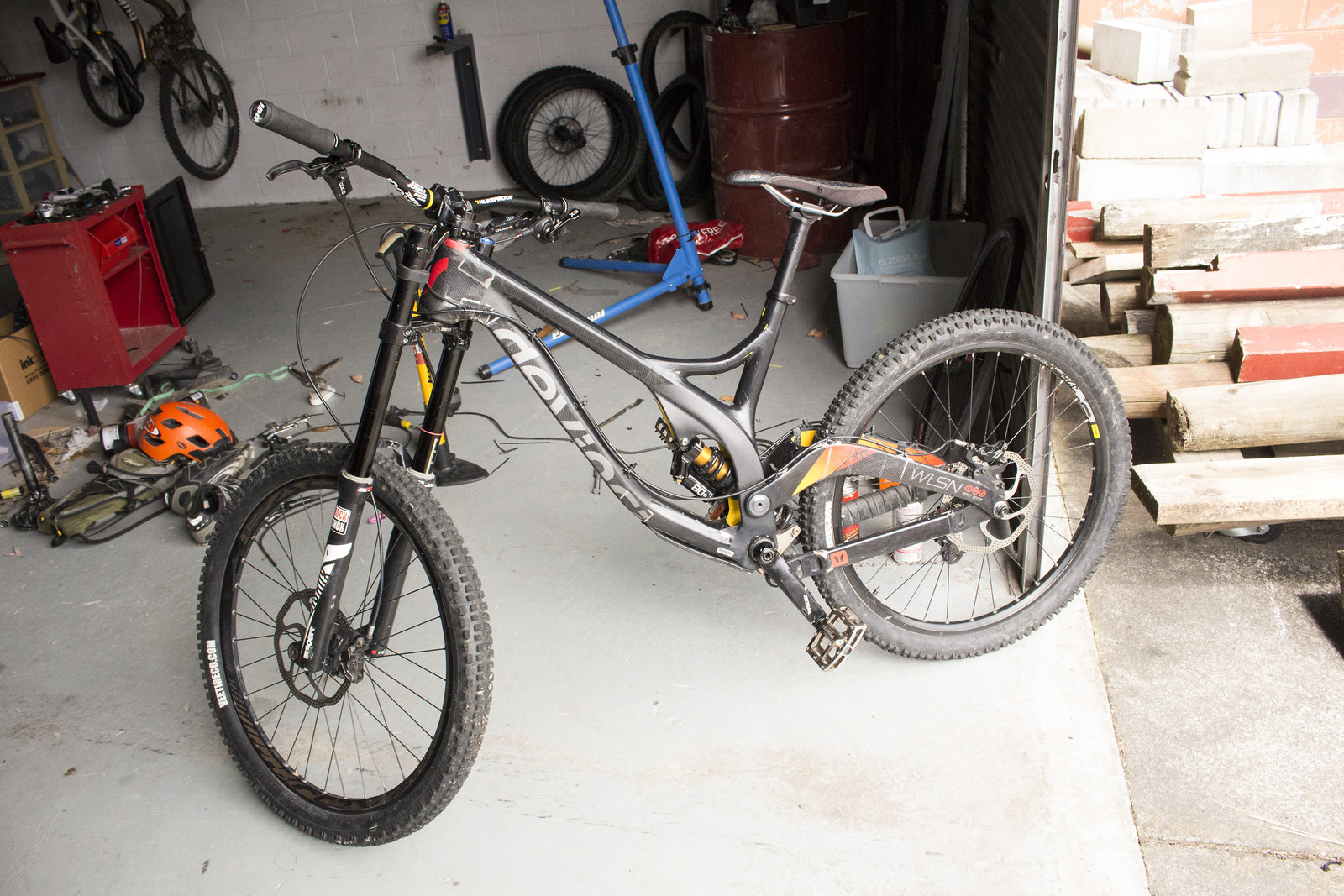 Devinci Wilson Carbon (Custom Black) - antonweatherly's Bike Check ...