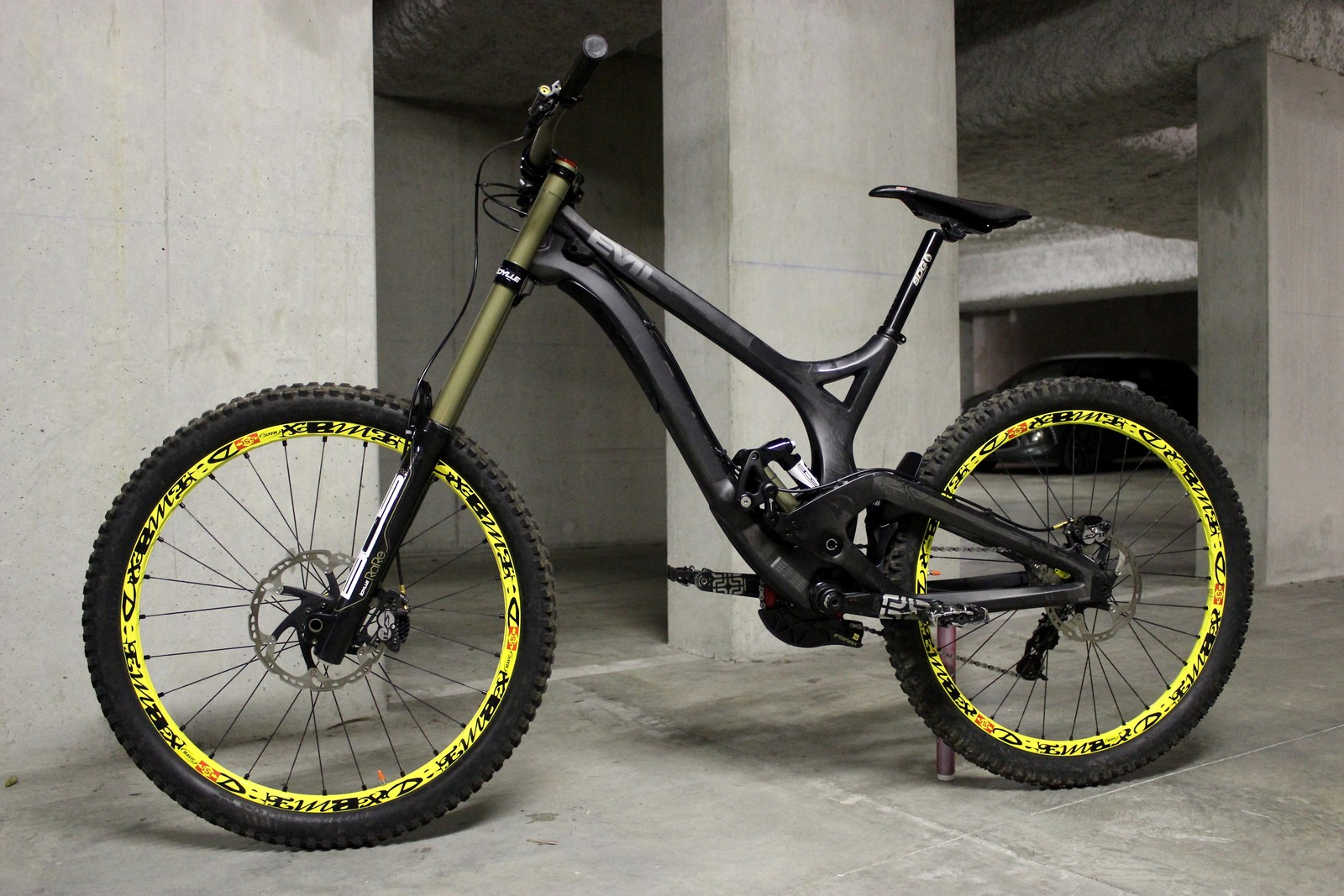 Evil Undead - ClementT23's Bike Check - Vital MTB