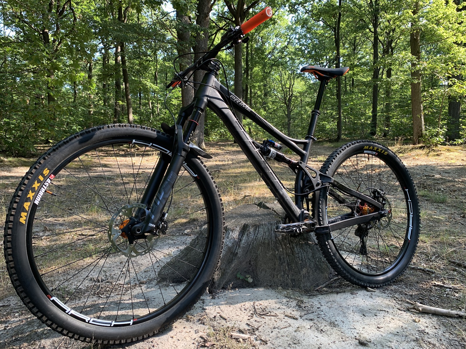 Banshee Prime V2 2019 - alexR's Bike Check - Vital MTB