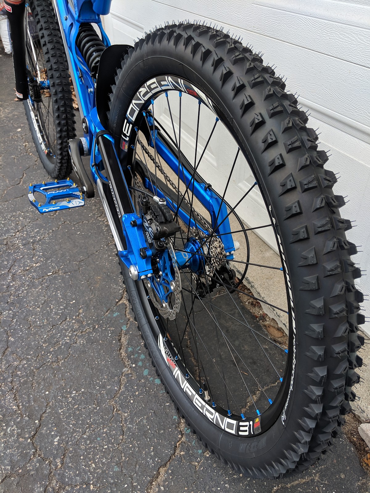 Roy's 2005 Turner DHR - Roy's Bike Check - Vital MTB