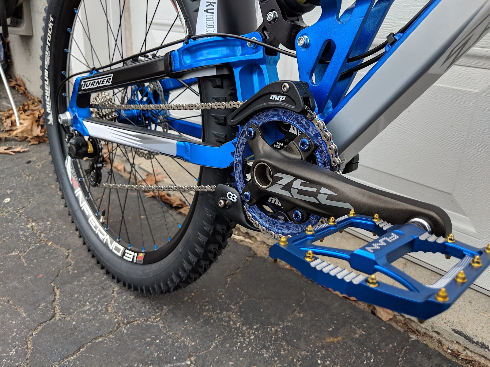 Roy's 2005 Turner DHR - Roy's Bike Check - Vital MTB