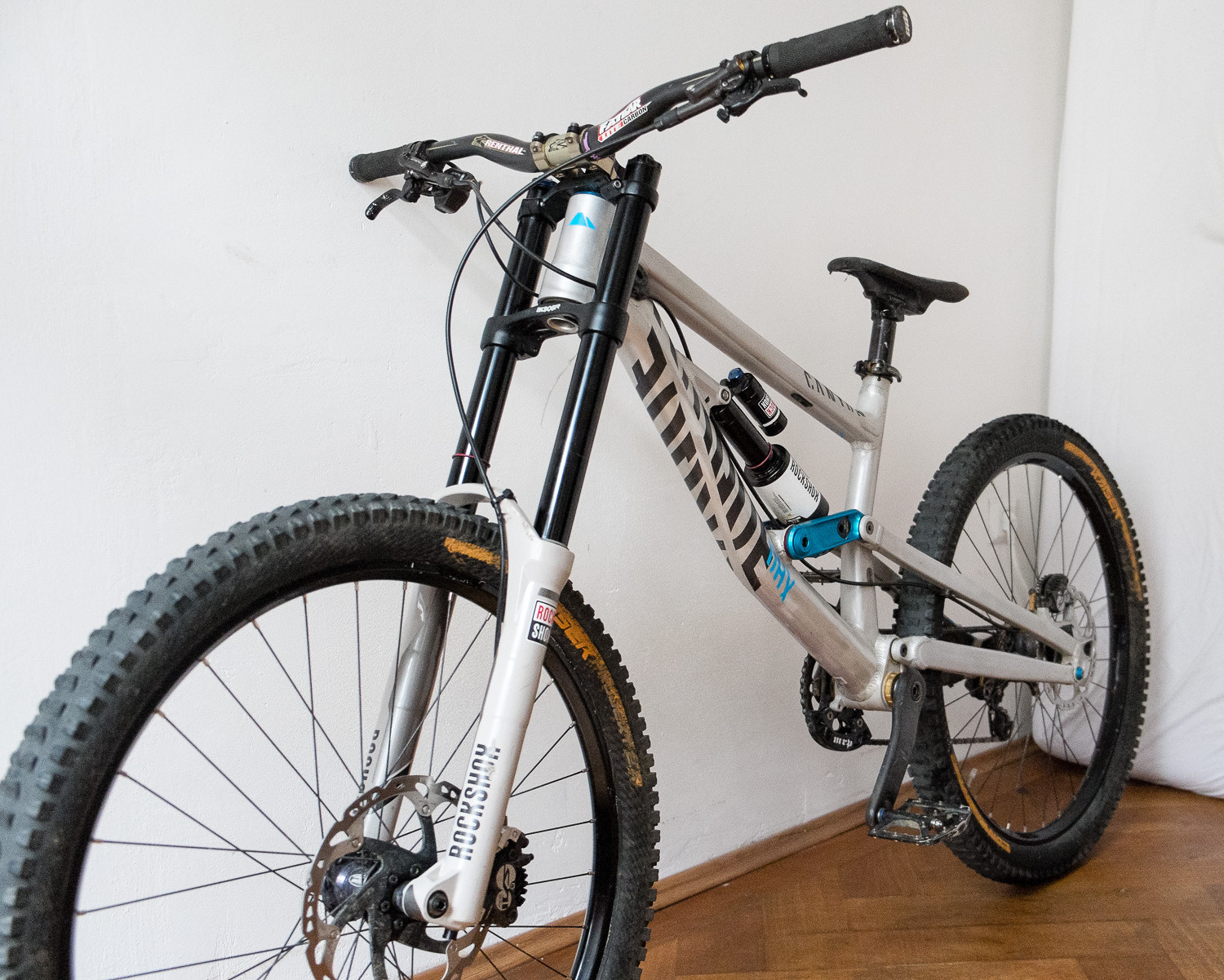 No frills, lightweight - Canyon Torque DHX '14 - Serge-W's Bike Check ...