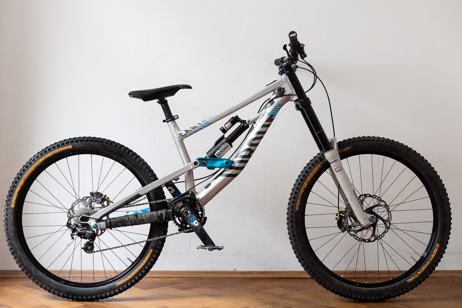 No frills, lightweight - Canyon Torque DHX '14 - Serge-W's Bike Check ...