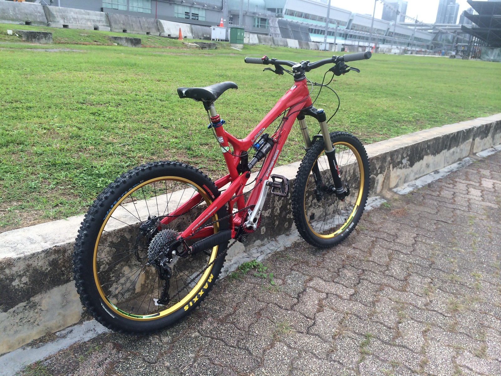 Intense Uzzi VP - Jrocket803's Bike Check - Vital MTB