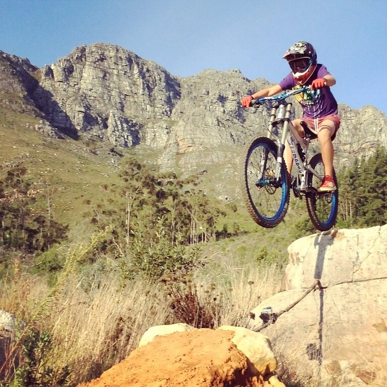 Rock - StephDownhiller - Mountain Biking Pictures - Vital MTB