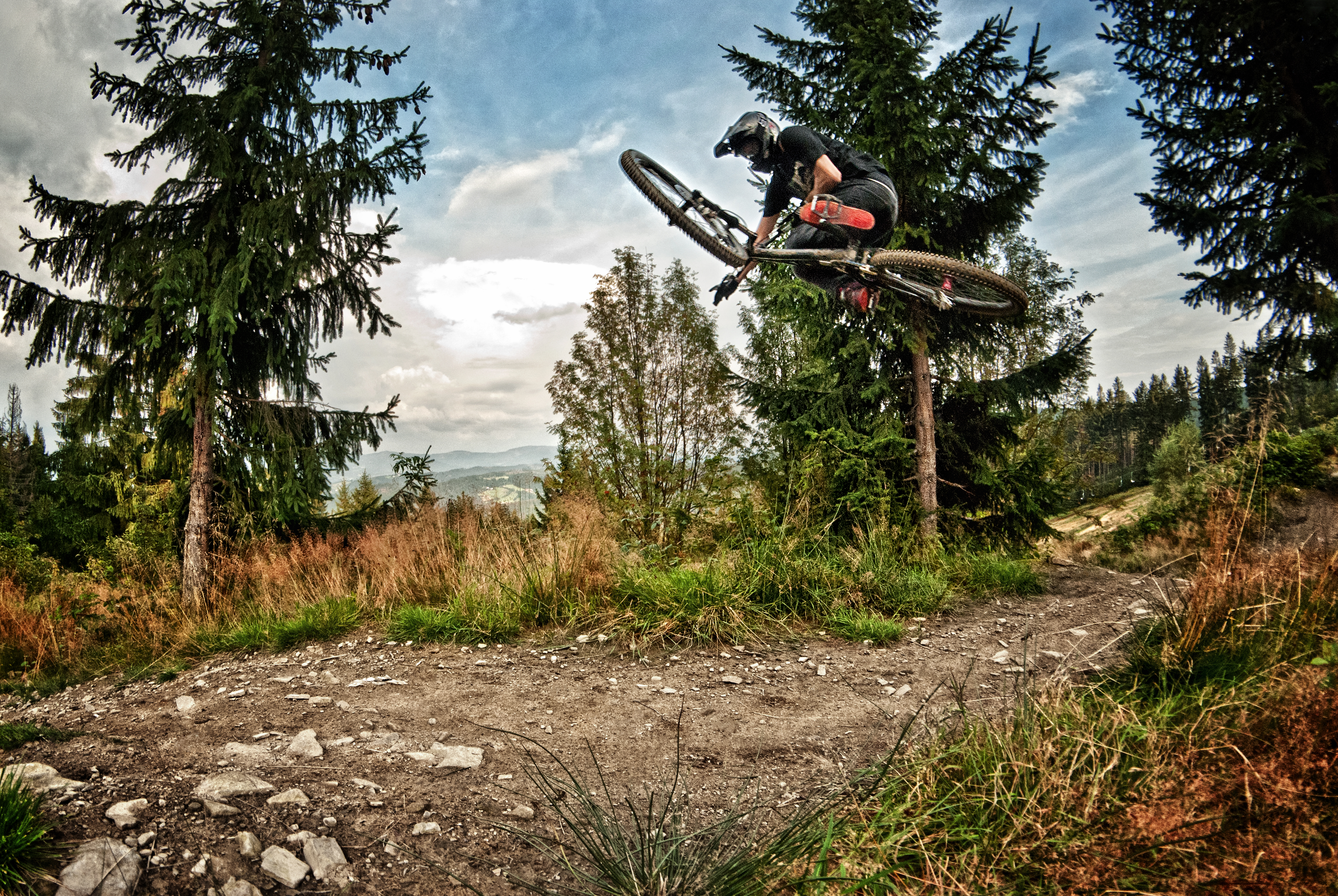 Table - Pikap - Mountain Biking Pictures - Vital MTB