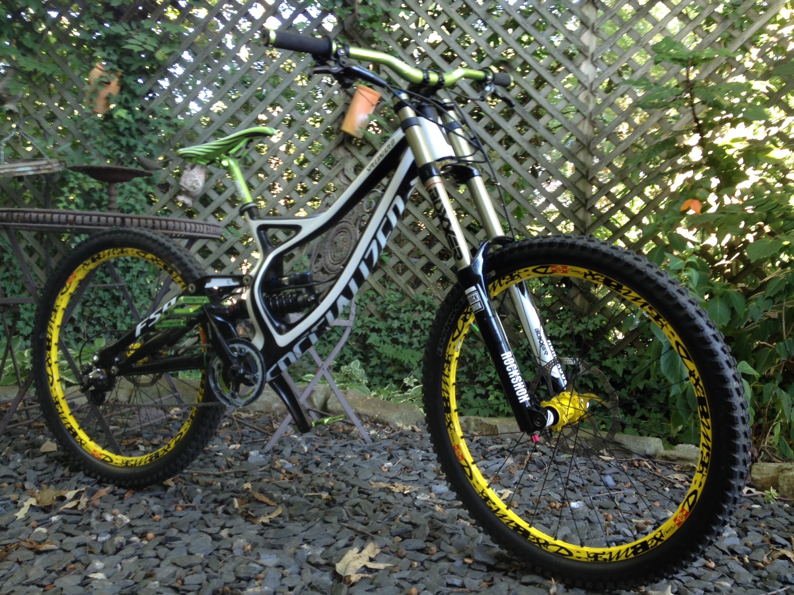 Carbon Demo 8 1 (Green/Yellow) Deemax - erikhsu's Bike Check - Vital MTB
