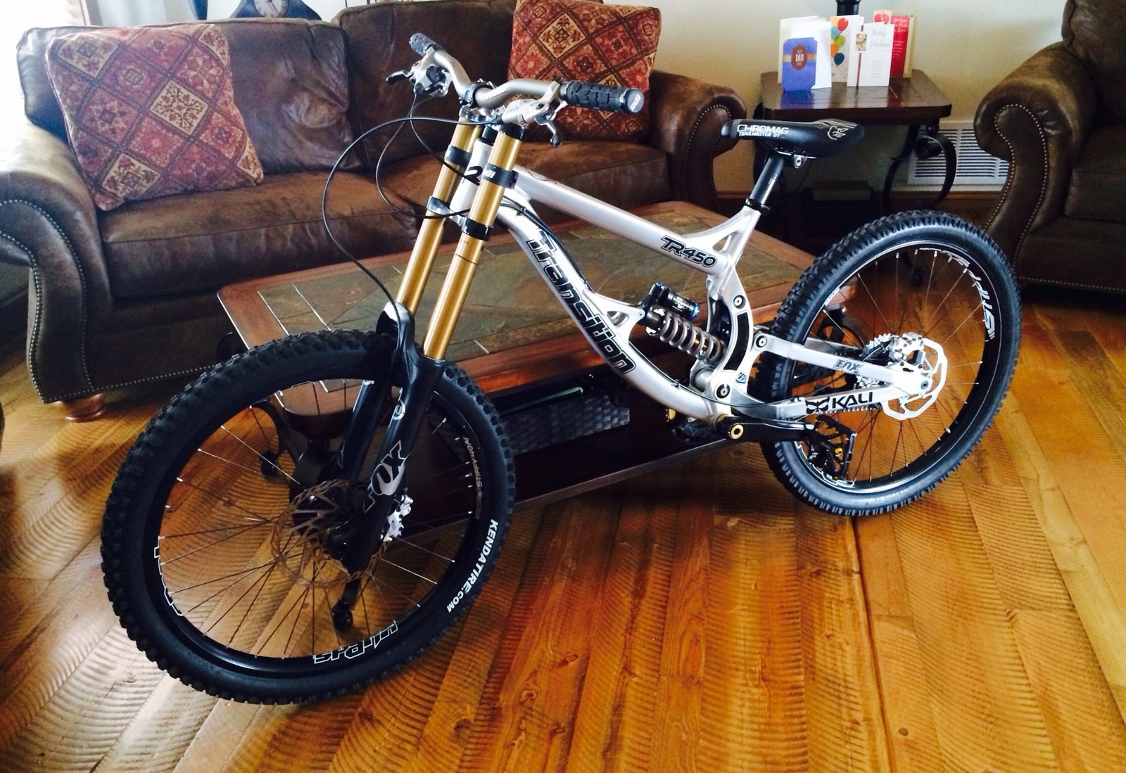 TR450 - Custom Build - 406Dirt's Bike Check - Vital MTB