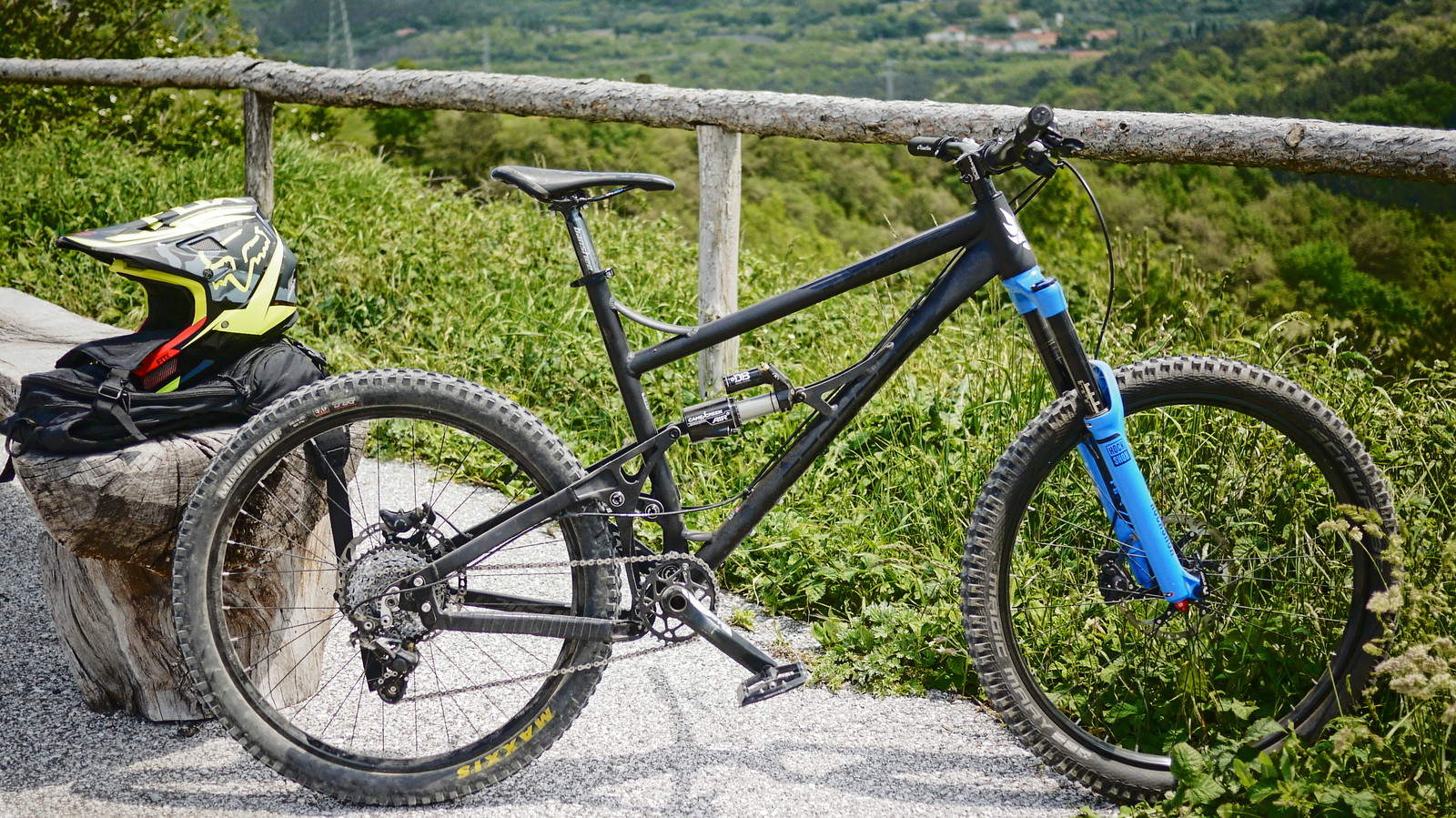 Banshee Bikes Spitfire 27.5/26 hybrid - amstaffslo's Bike Check - Vital MTB