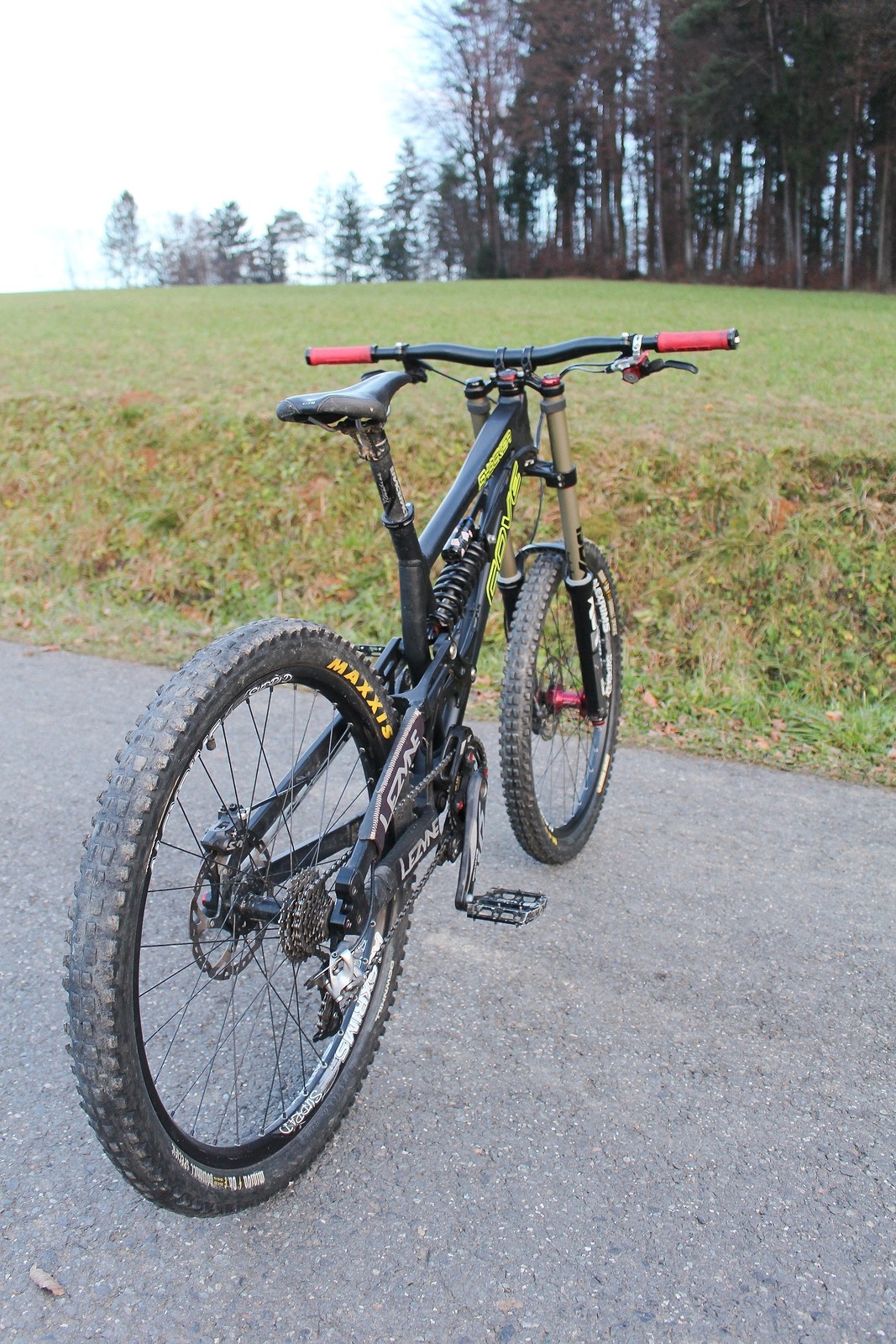 Cove Shocker - renest's Bike Check - Vital MTB