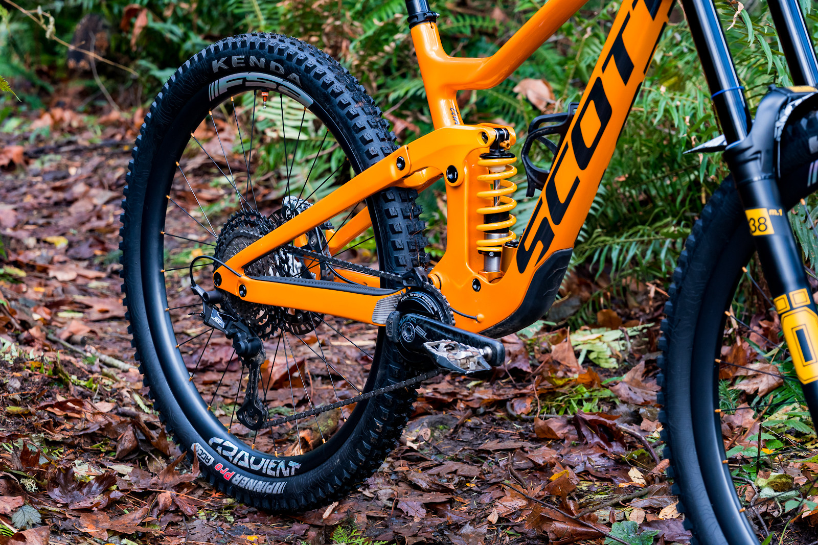 Scott Ransom "Downduro" - Zuestman's Bike Check - Vital MTB
