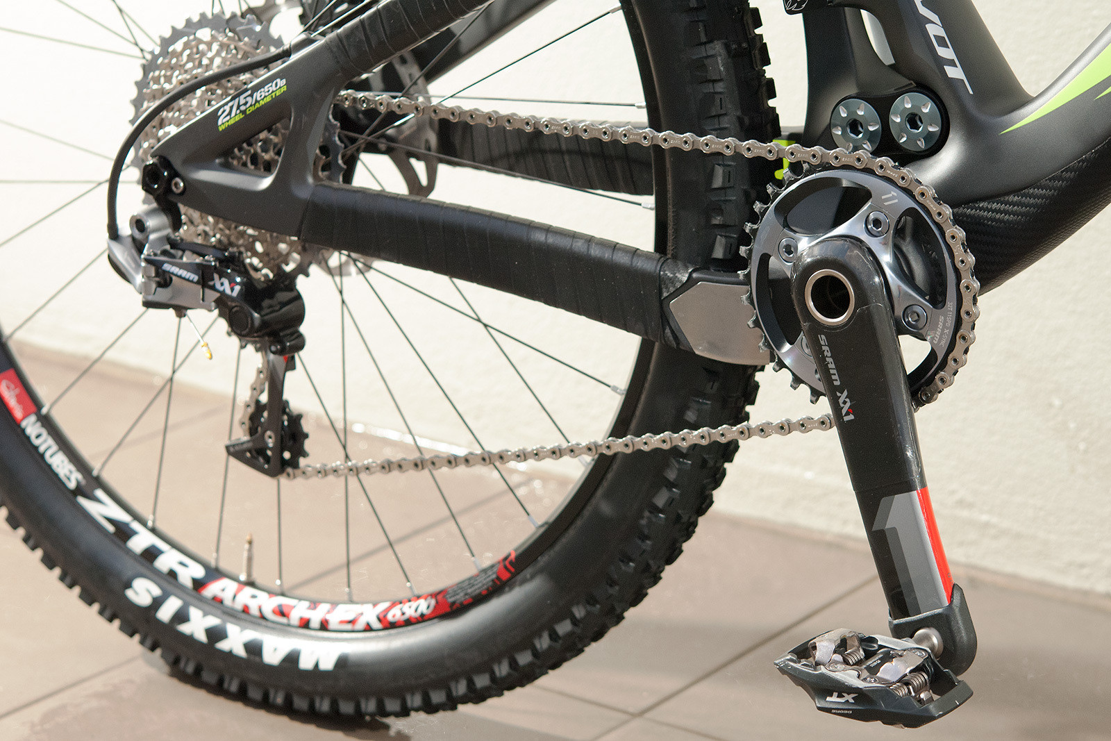 2015 Pivot Mach 6 - ASSMOSIS's Bike Check - Vital MTB