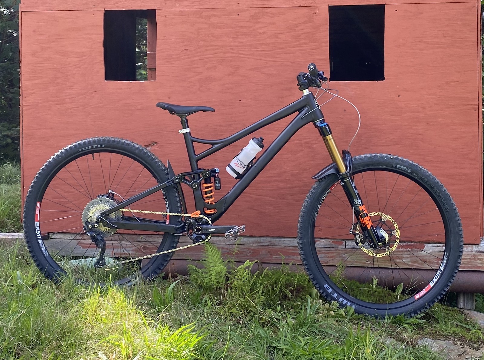 Banshee Titan - laxstar118's Bike Check - Vital MTB