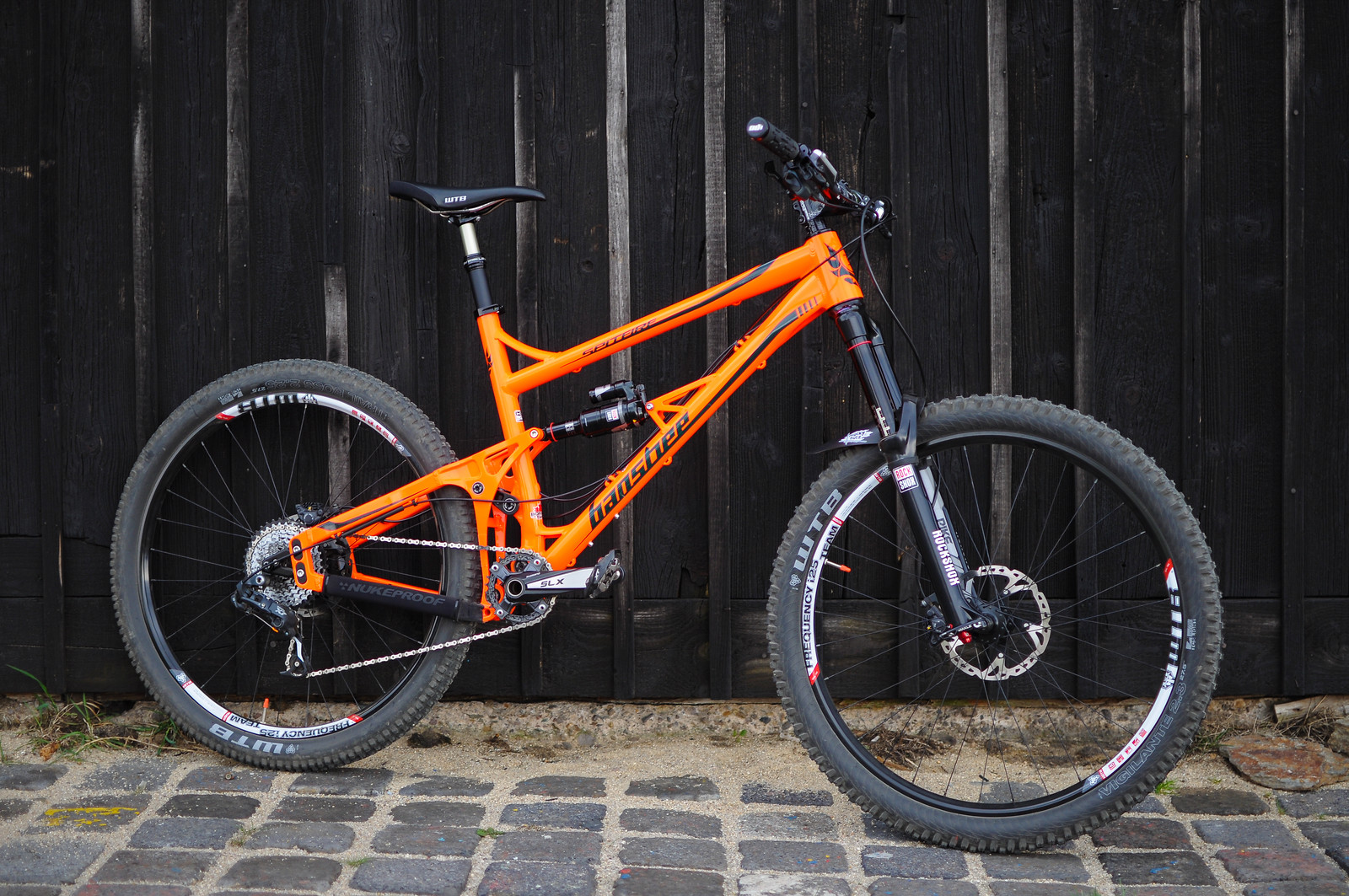Banshee Spitfire V2 Fluo Orange - kuba's Bike Check - Vital MTB