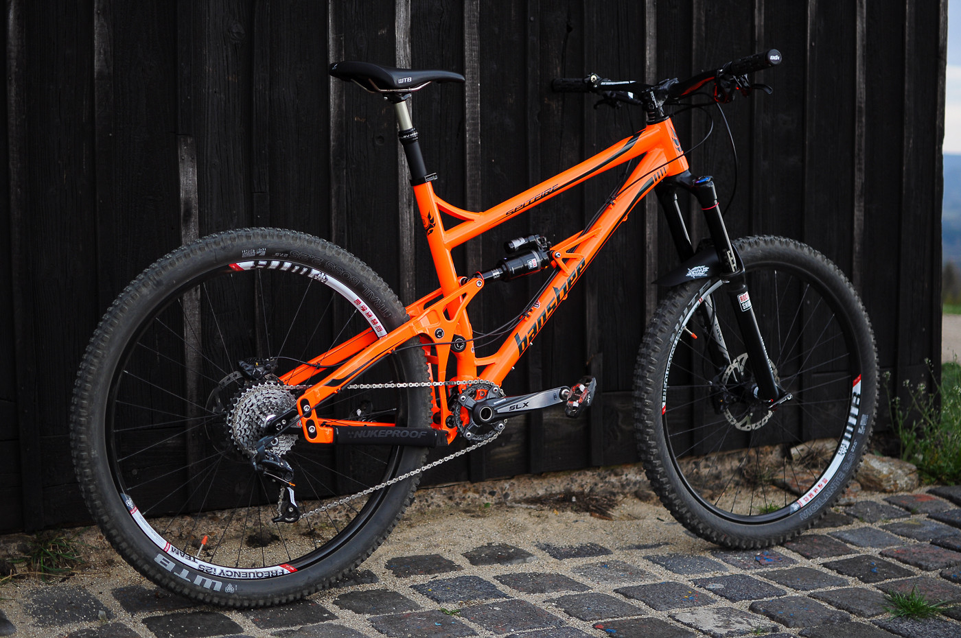 Banshee Spitfire V2 Fluo Orange - kuba's Bike Check - Vital MTB