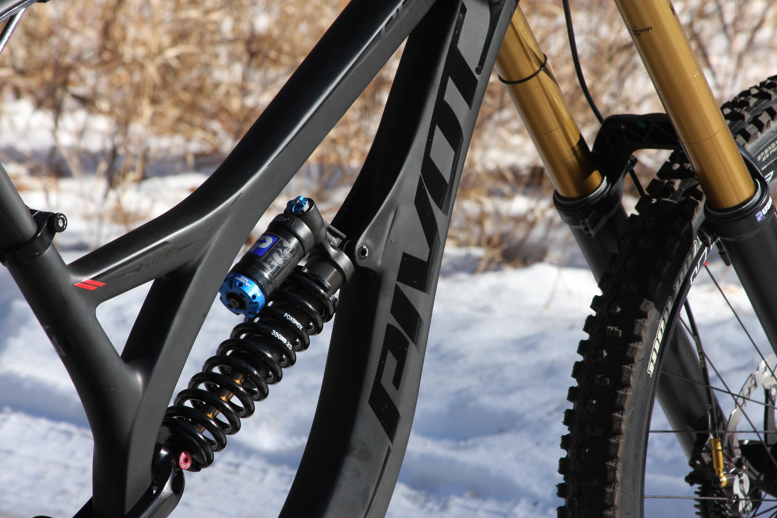 Ninja Edition: 2015 Pivot Phoenix Carbon DH 27.5 - steezygiese765's ...