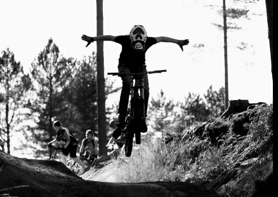 Crisp No Hander - BearHindle - Mountain Biking Pictures - Vital MTB