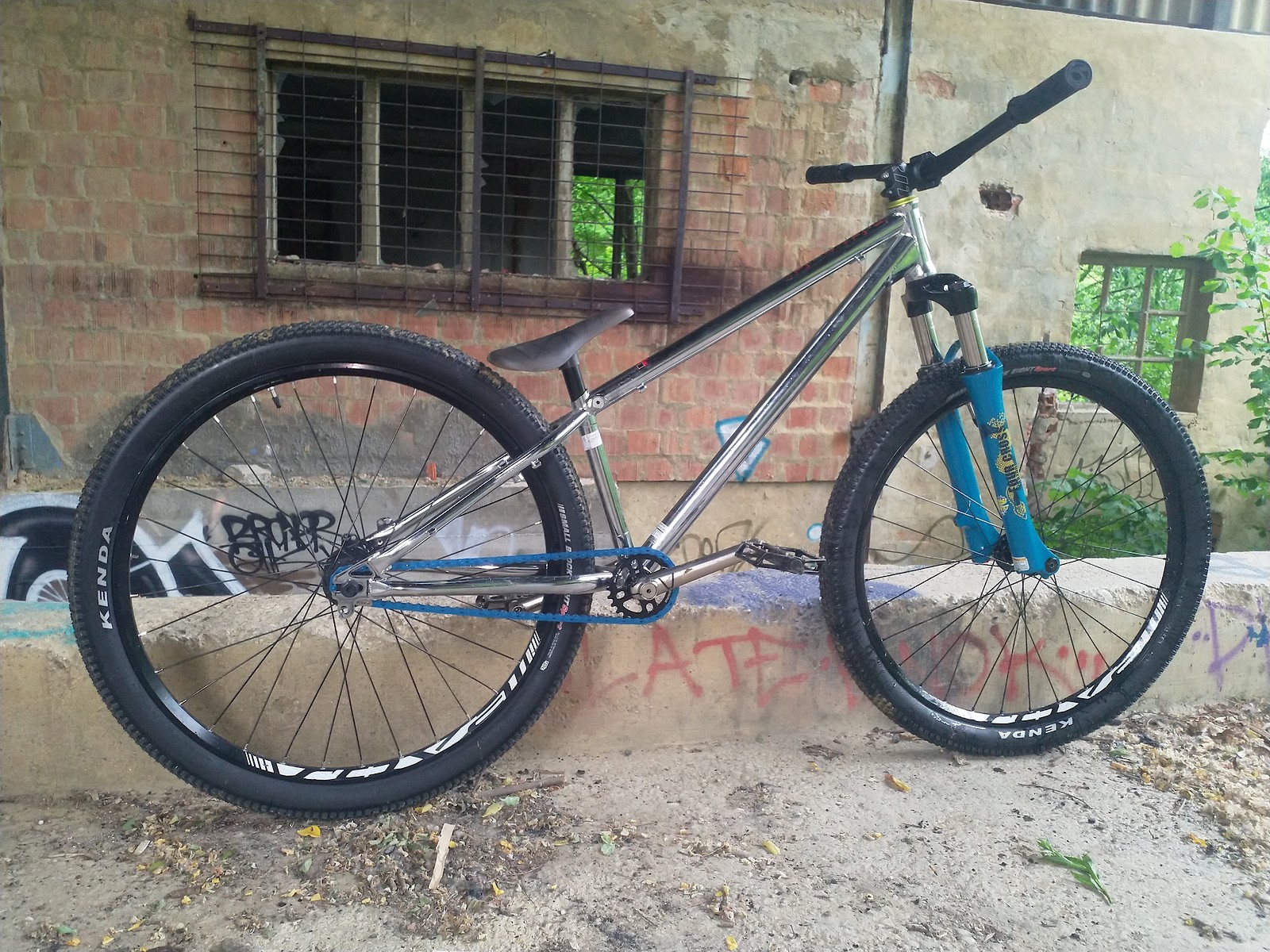 DJ 250 Norco - PreBrzzi's Bike Check - Vital MTB
