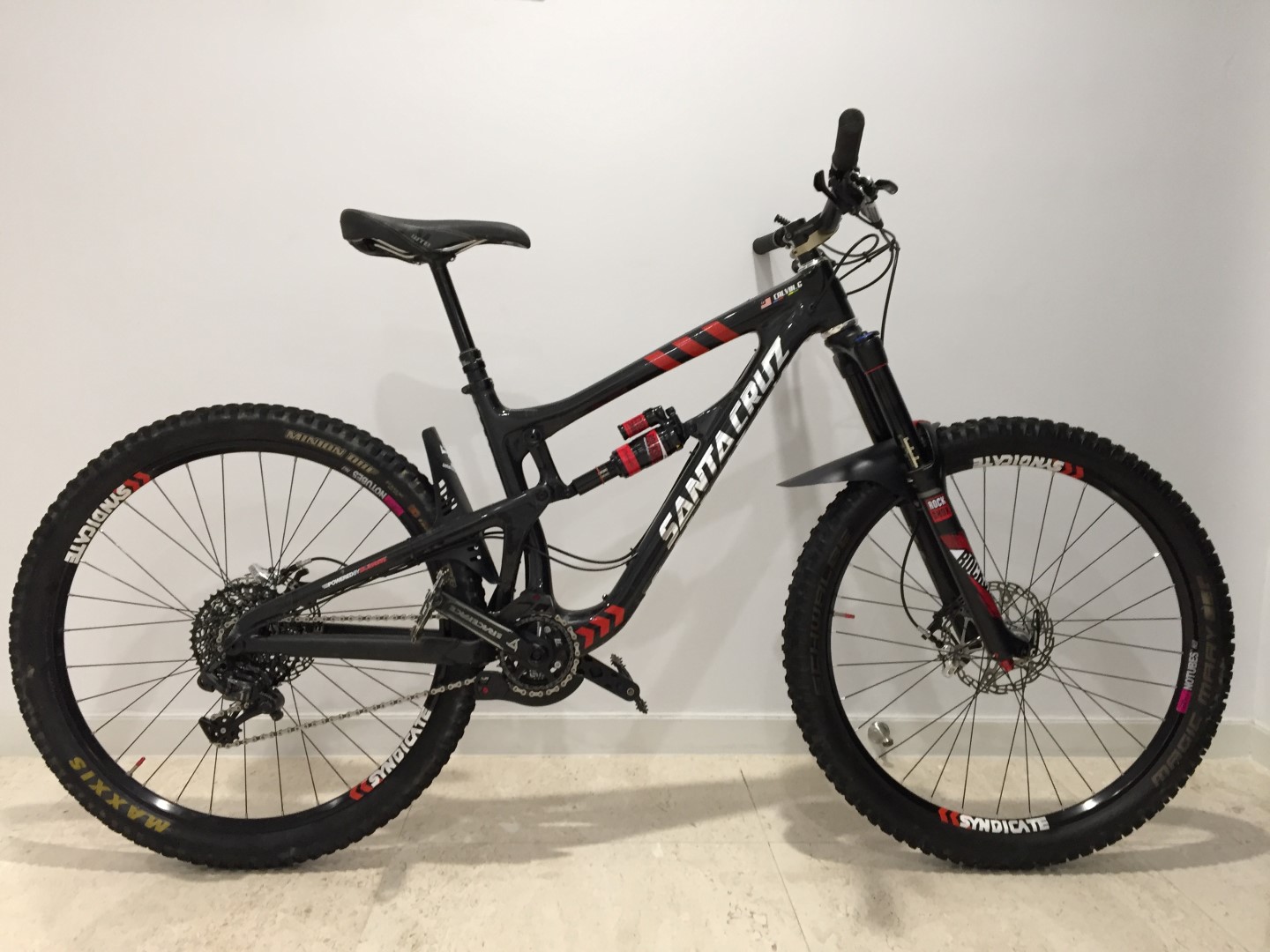 2016 Santa Cruz Syndicate Nomad - calvingsc's Bike Check - Vital MTB