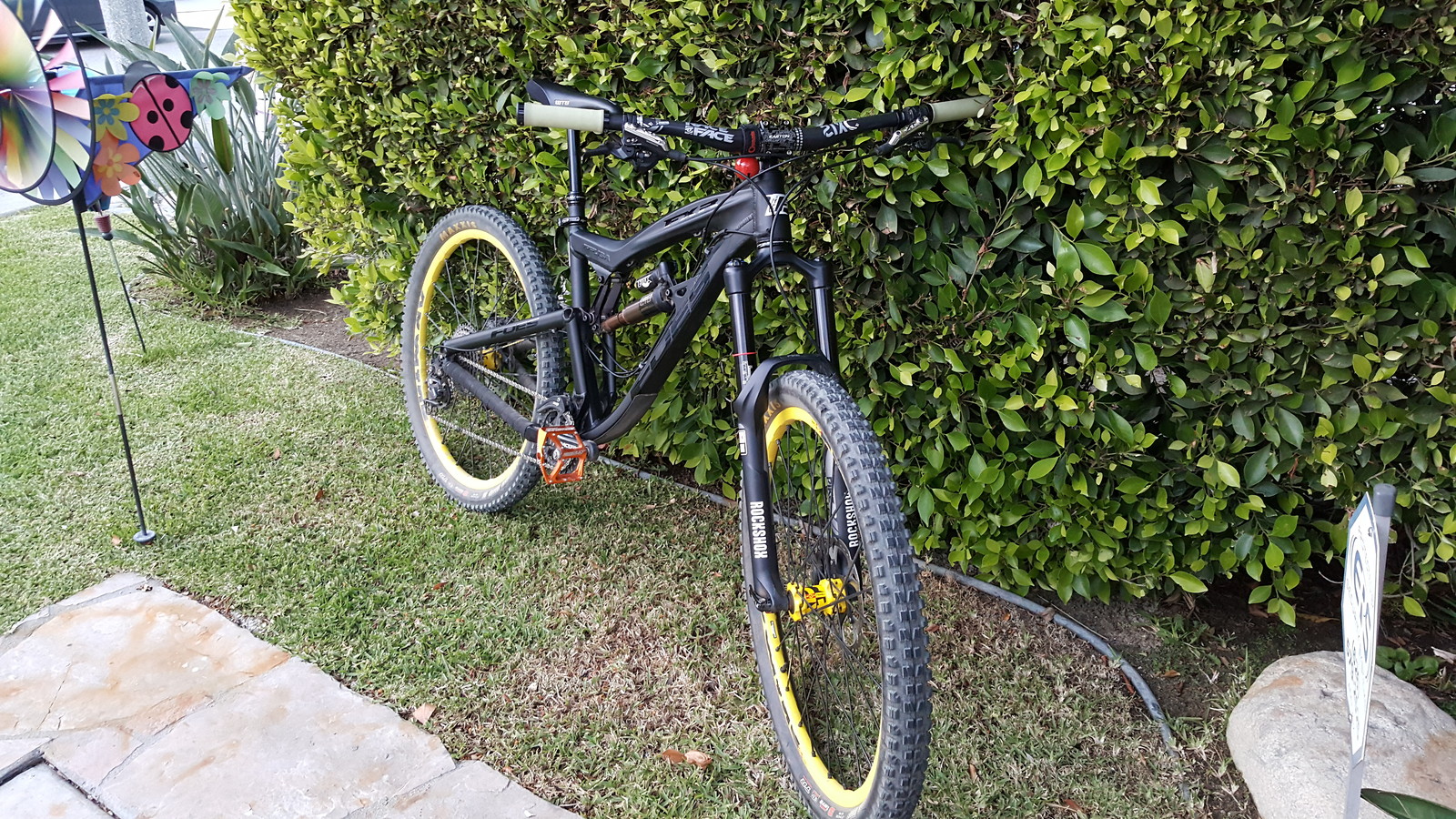 Foes FXR 275 - Ninjaboym5's Bike Check - Vital MTB