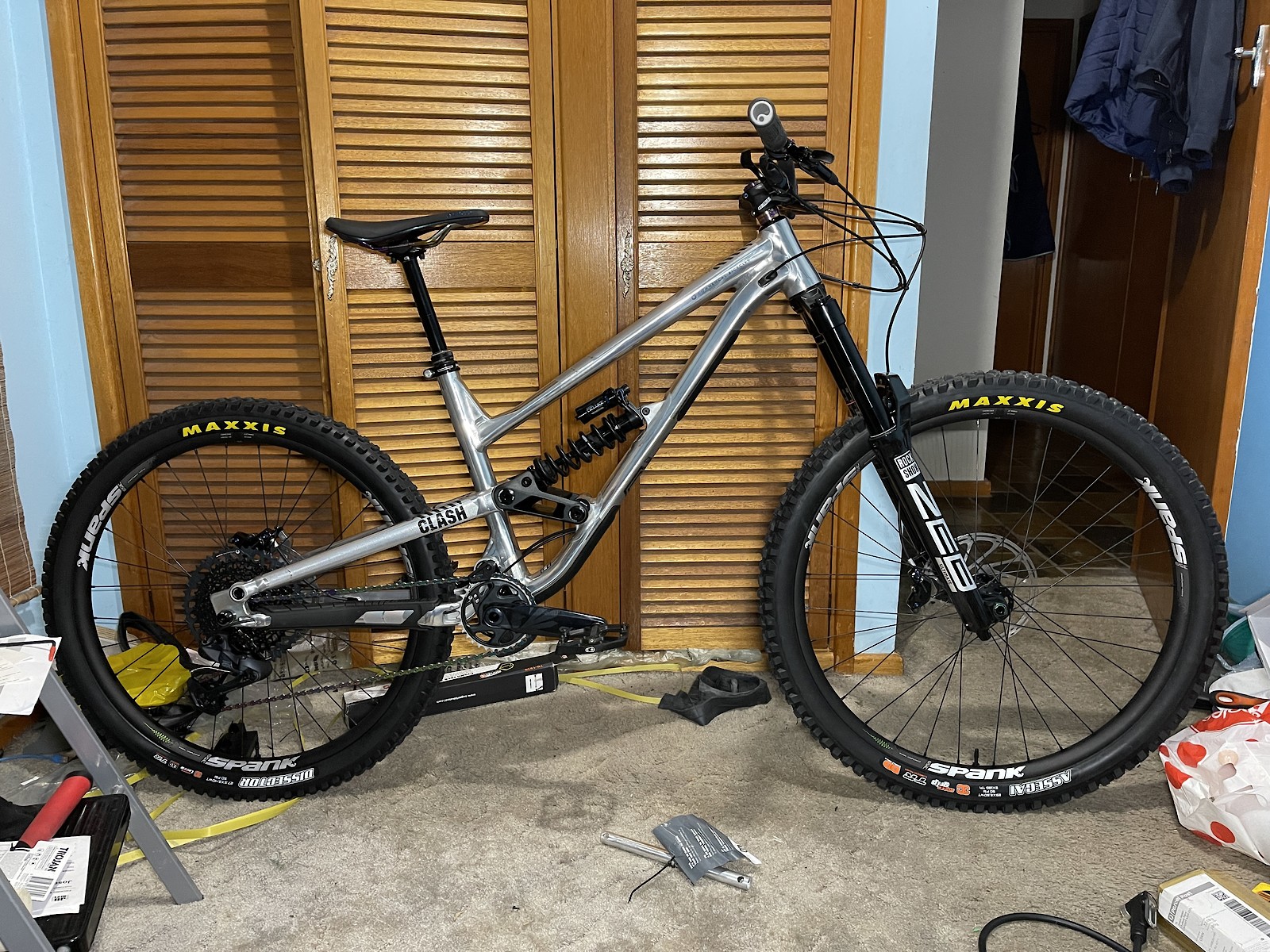 Custom Commencal Clash 2021 - shadow23's Bike Check - Vital MTB