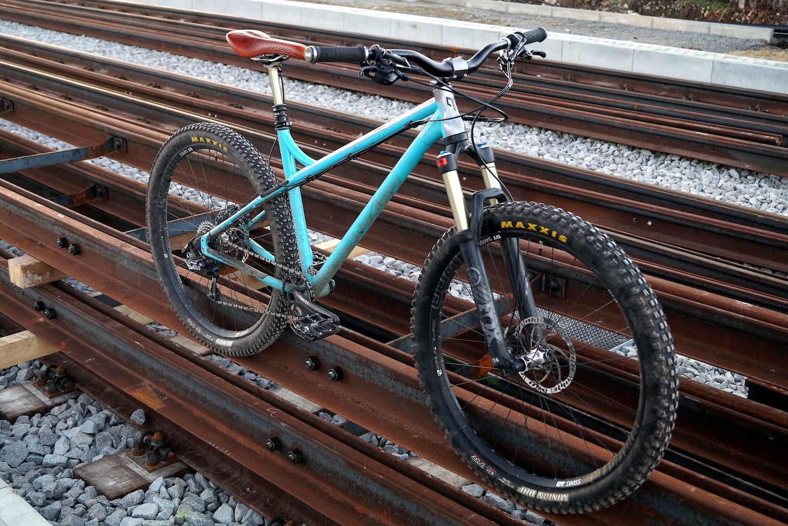 Production Privee Shan - pyromaniac's Bike Check - Vital MTB