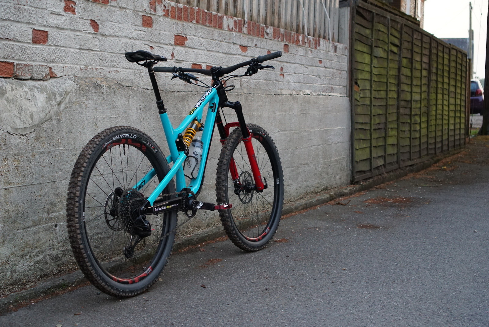 Rocky Mountain Instinct BC Custom with Ohlins TTX 22M - The Riders ...