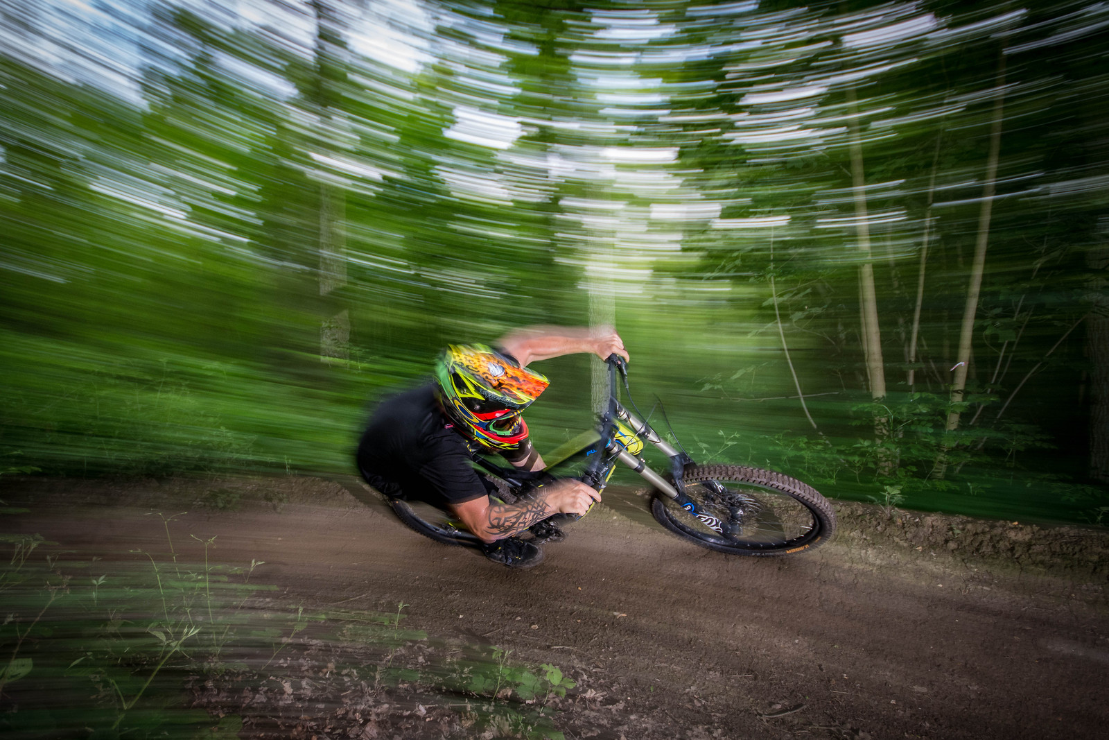 low motion - 89dn11 - Mountain Biking Pictures - Vital MTB