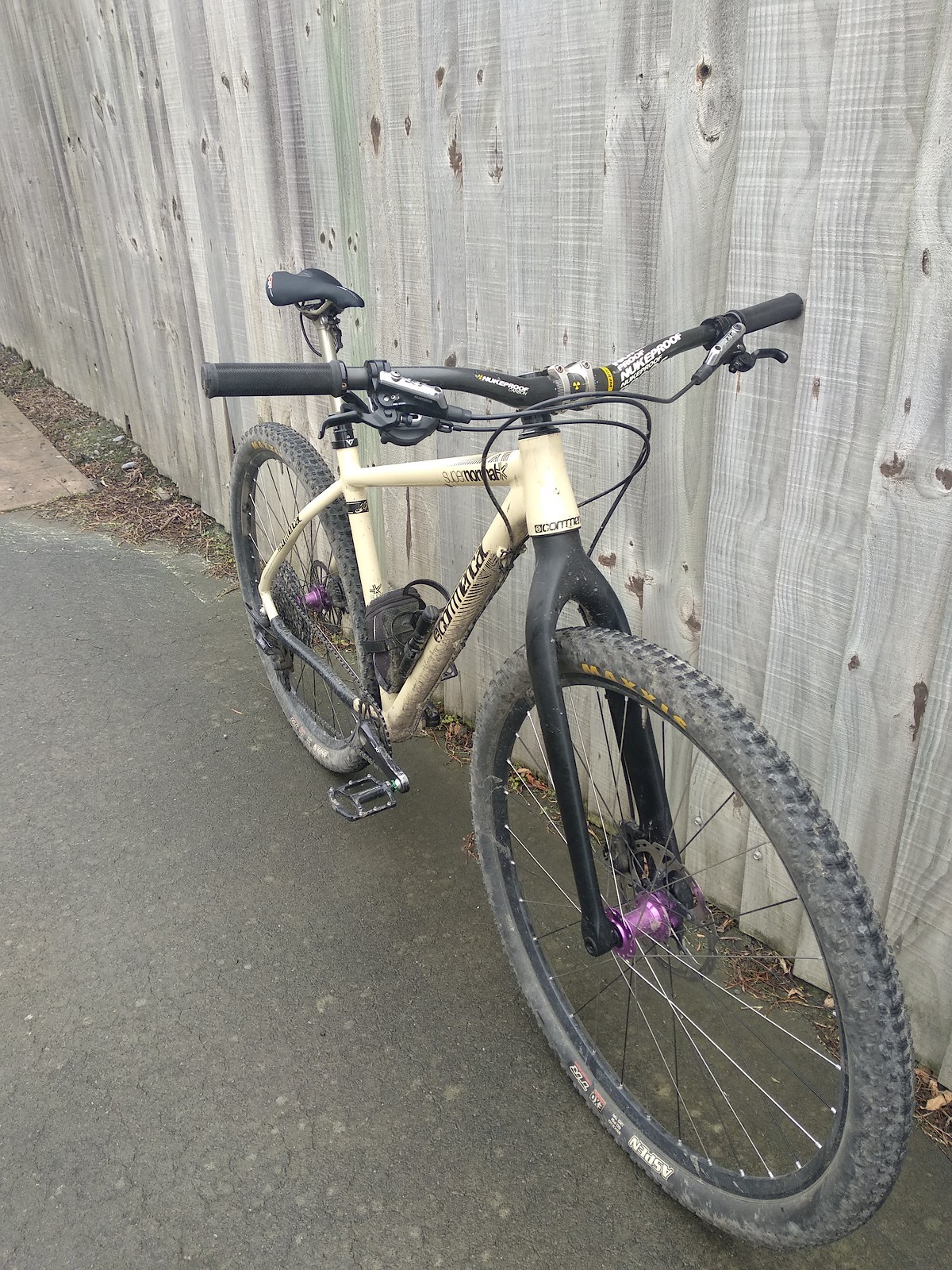 Commencal SuperNormal - a mountain bike. - AgrAde's Bike Check - Vital MTB