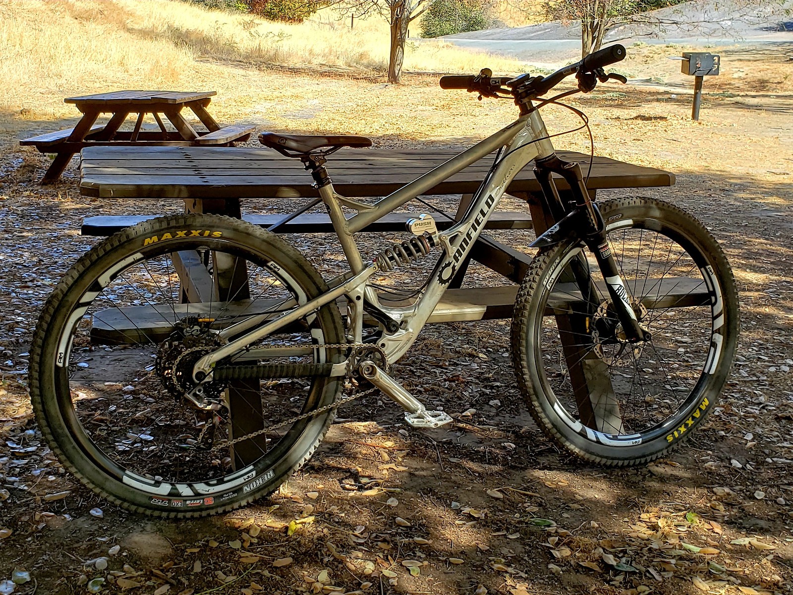 Canfield Brothers ~ Riot (2016) - acfsportsfan's Bike Check - Vital MTB