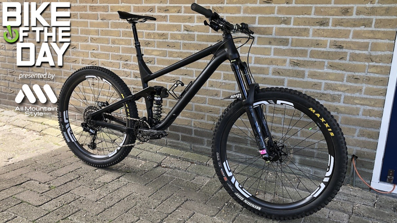 Airdrop Edit V3 custom build - Sake_Leeuw's Bike Check - Vital MTB