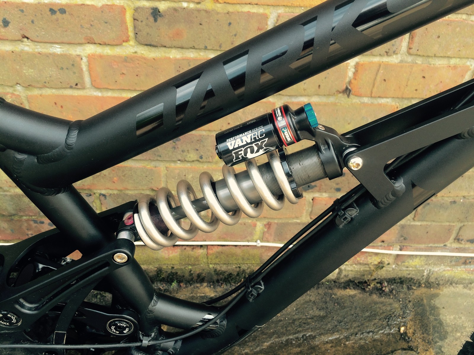 Banshee Darkside - Darkside's Bike Check - Vital MTB