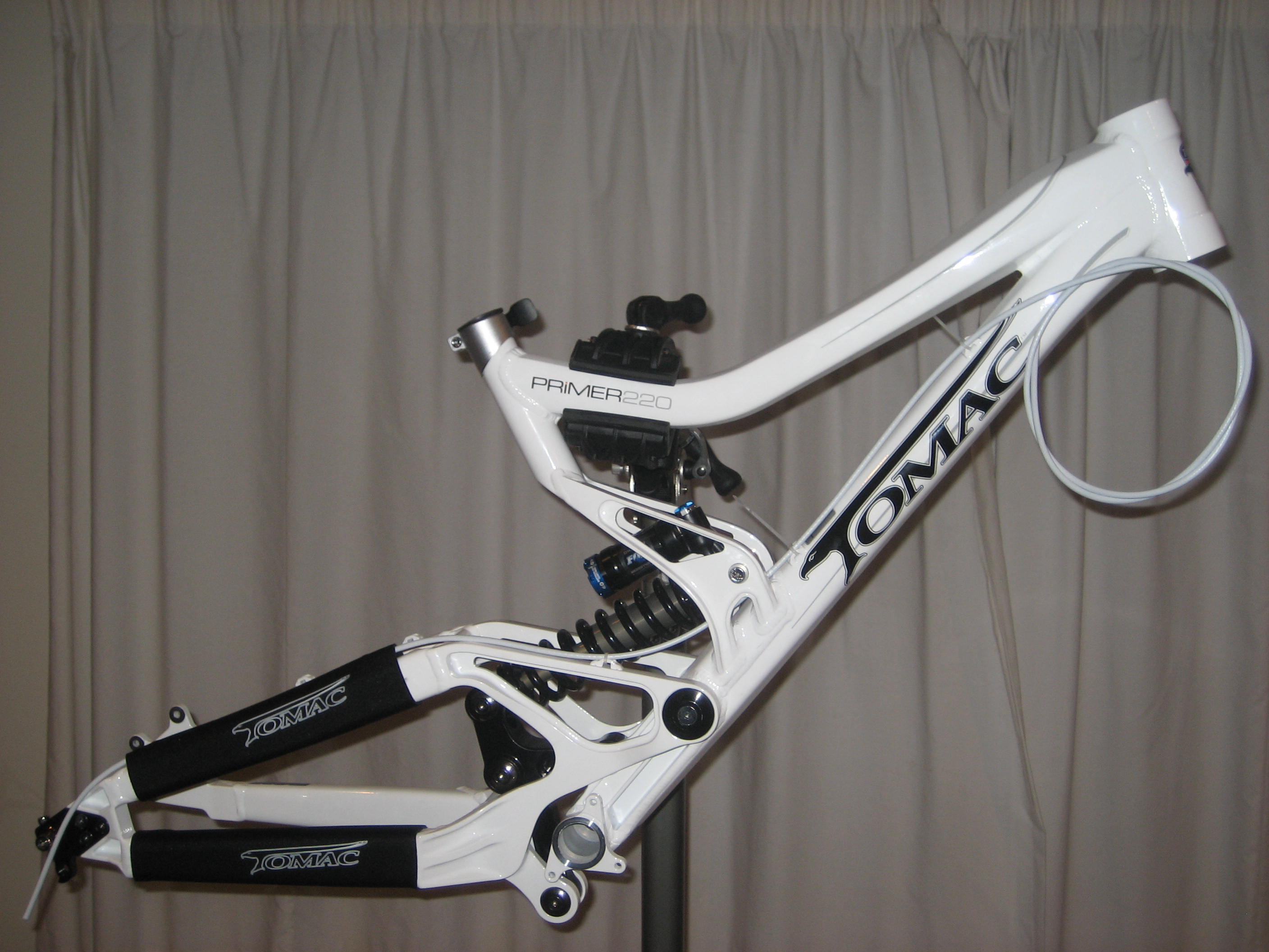 Tomac Primer 220 - mat prior - Mountain Biking Pictures - Vital MTB