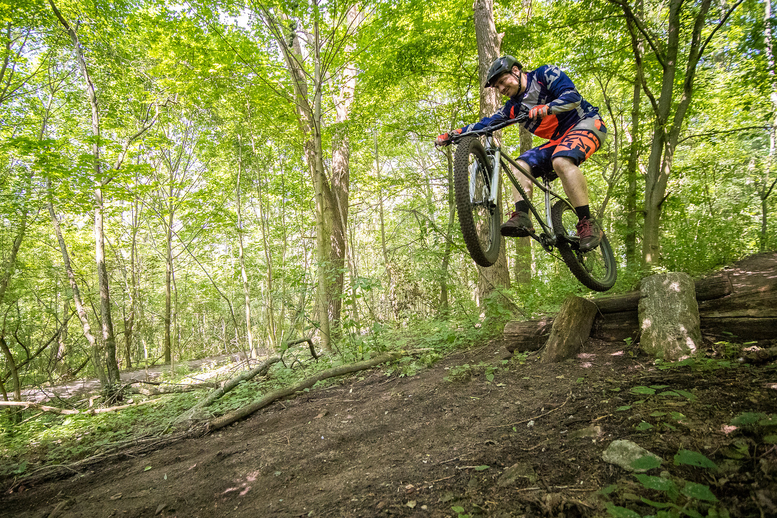 Log Drop Pop - Robert_Loughlin - Mountain Biking Pictures - Vital MTB