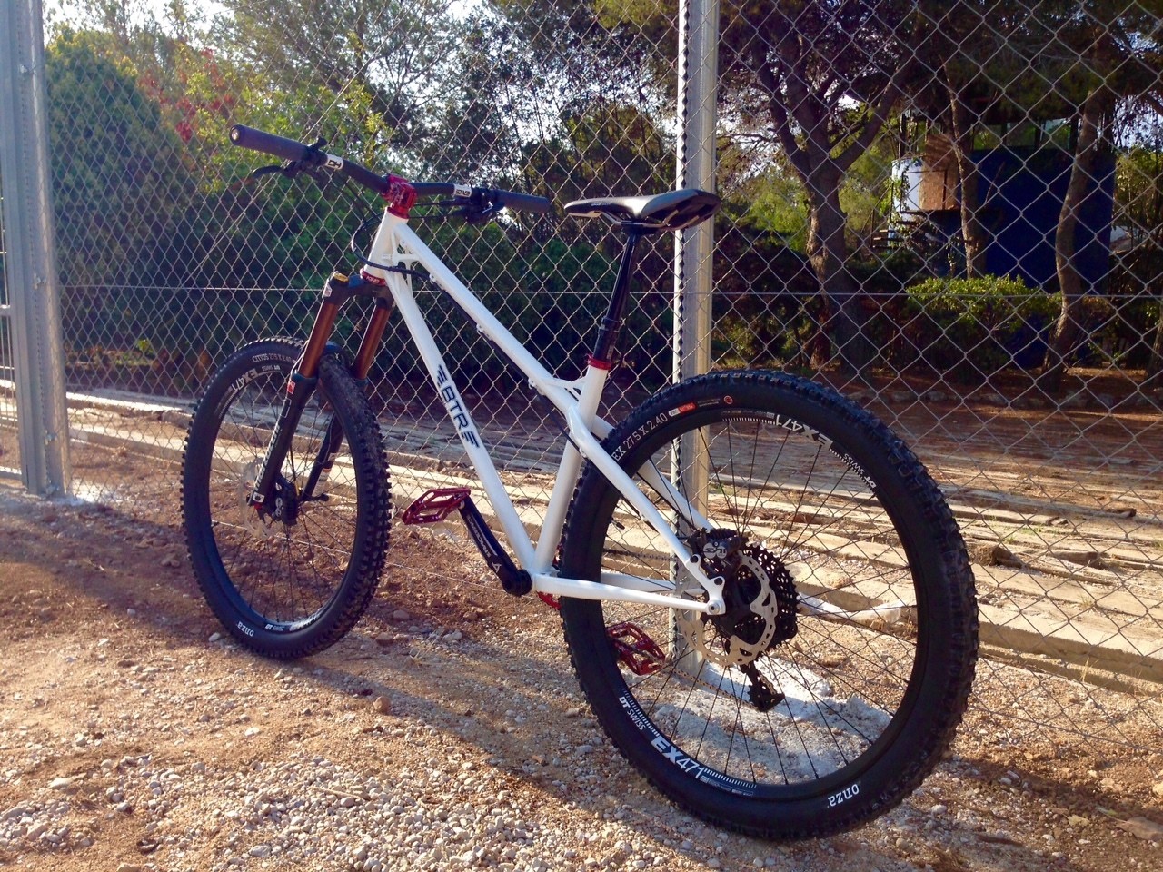 BTR Ranger 27,5 custom Extreme Hardtail - Xixo_1's Bike Check - Vital MTB