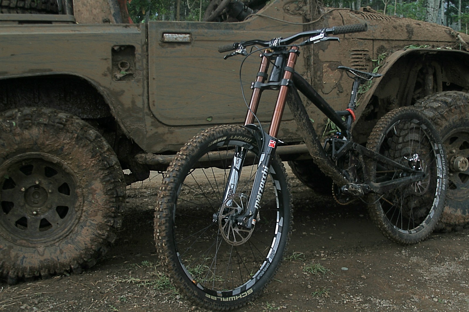 Polygon collosus dh9 blacks - adirint85's Bike Check - Vital MTB