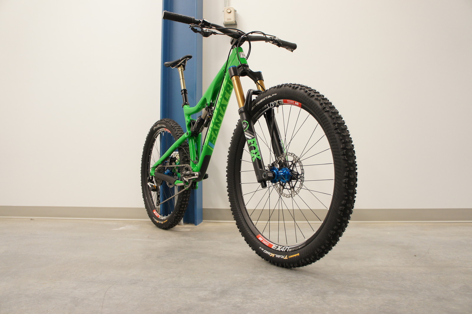 Custom Santa Cruz Bronson CC - "Kermit the HULK" - Kermit the HULK's ...