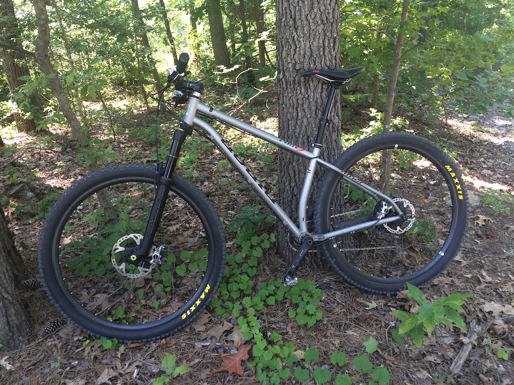 2014 Niner ROS 9 - Pivotpoint1's Bike Check - Vital MTB