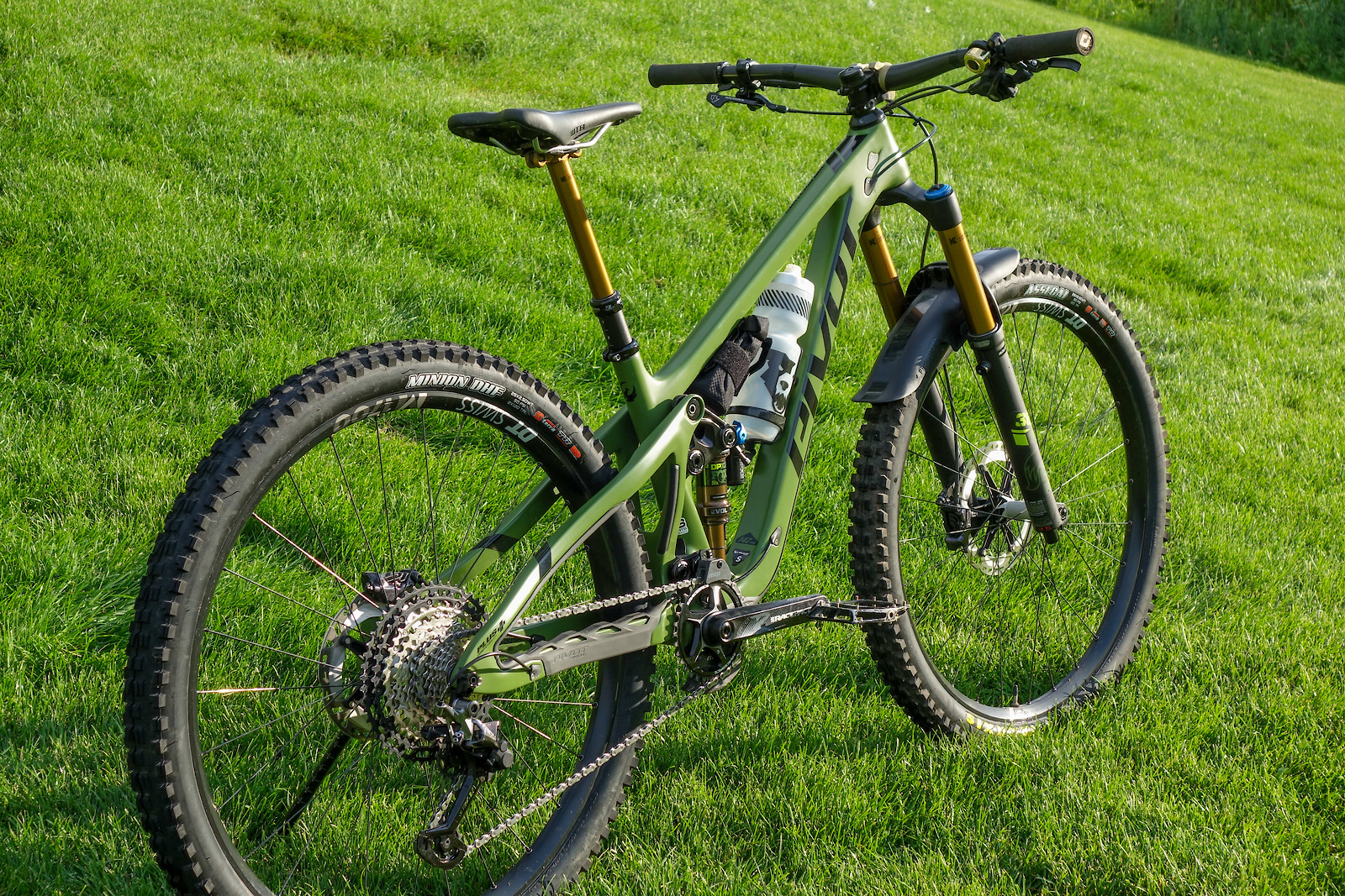 Pivot Switchblade - jasbushey's Bike Check - Vital MTB